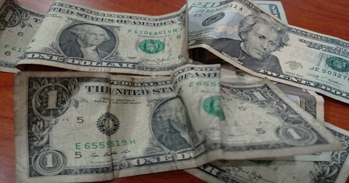 Te compro tus billetes de dólar feos o rayados - Emisora Costa del Sol ...