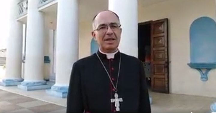 No debemos conformarnos con sobrevivir, dijo Monseñor Jesús González de ...